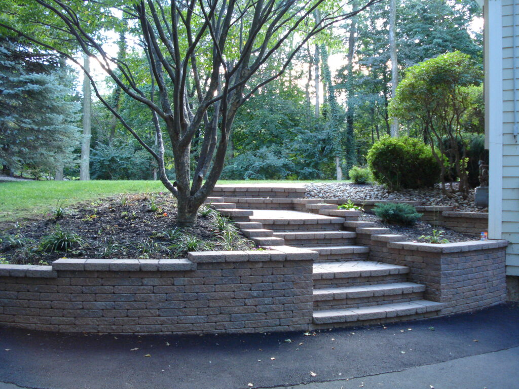 Brick Steps and Retaining Wall – Steve’s Lawns